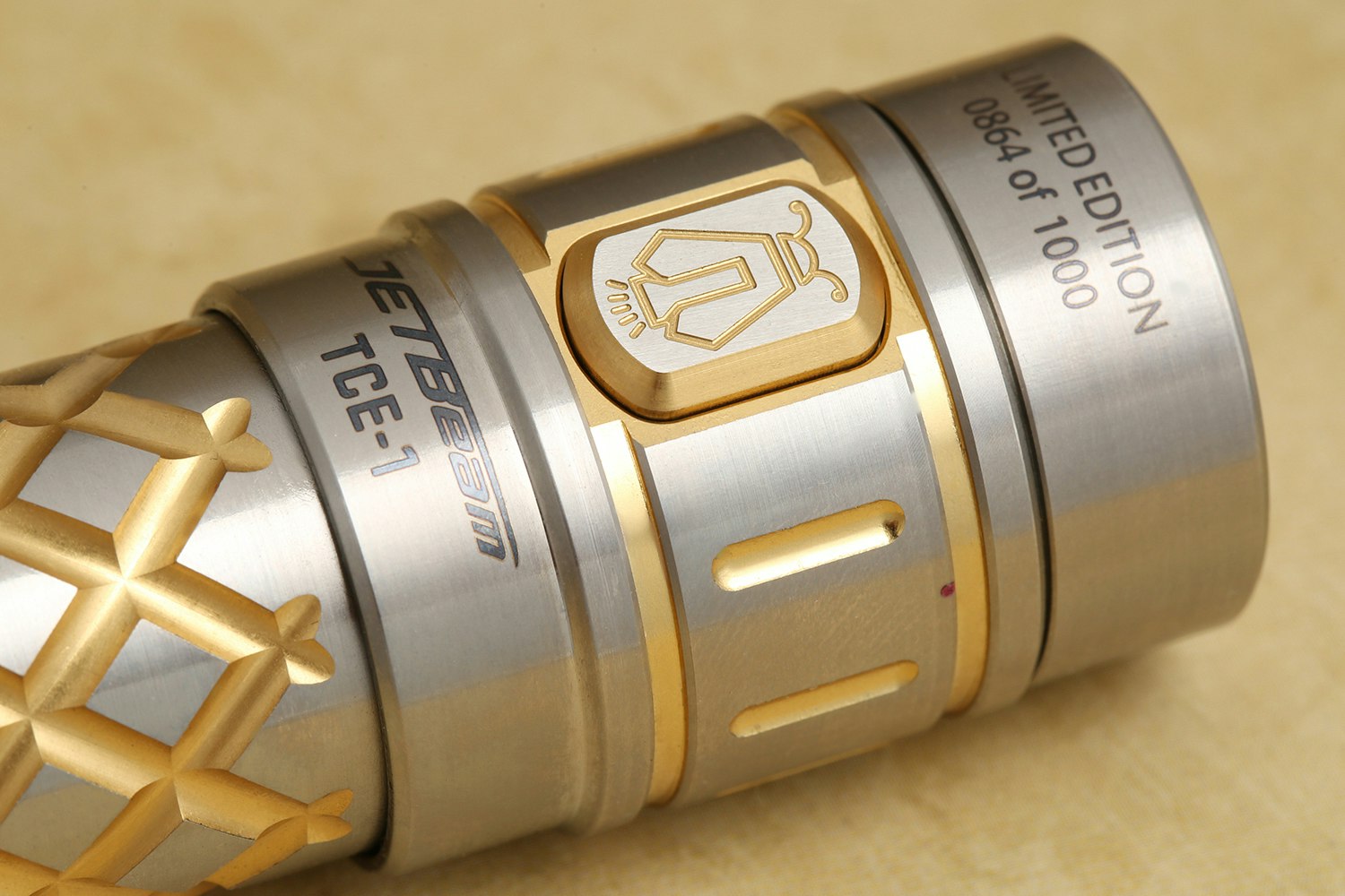 JETBeam TCE-1 + Micro AAA Bundle | Flashlights | Small Flashlights | Drop