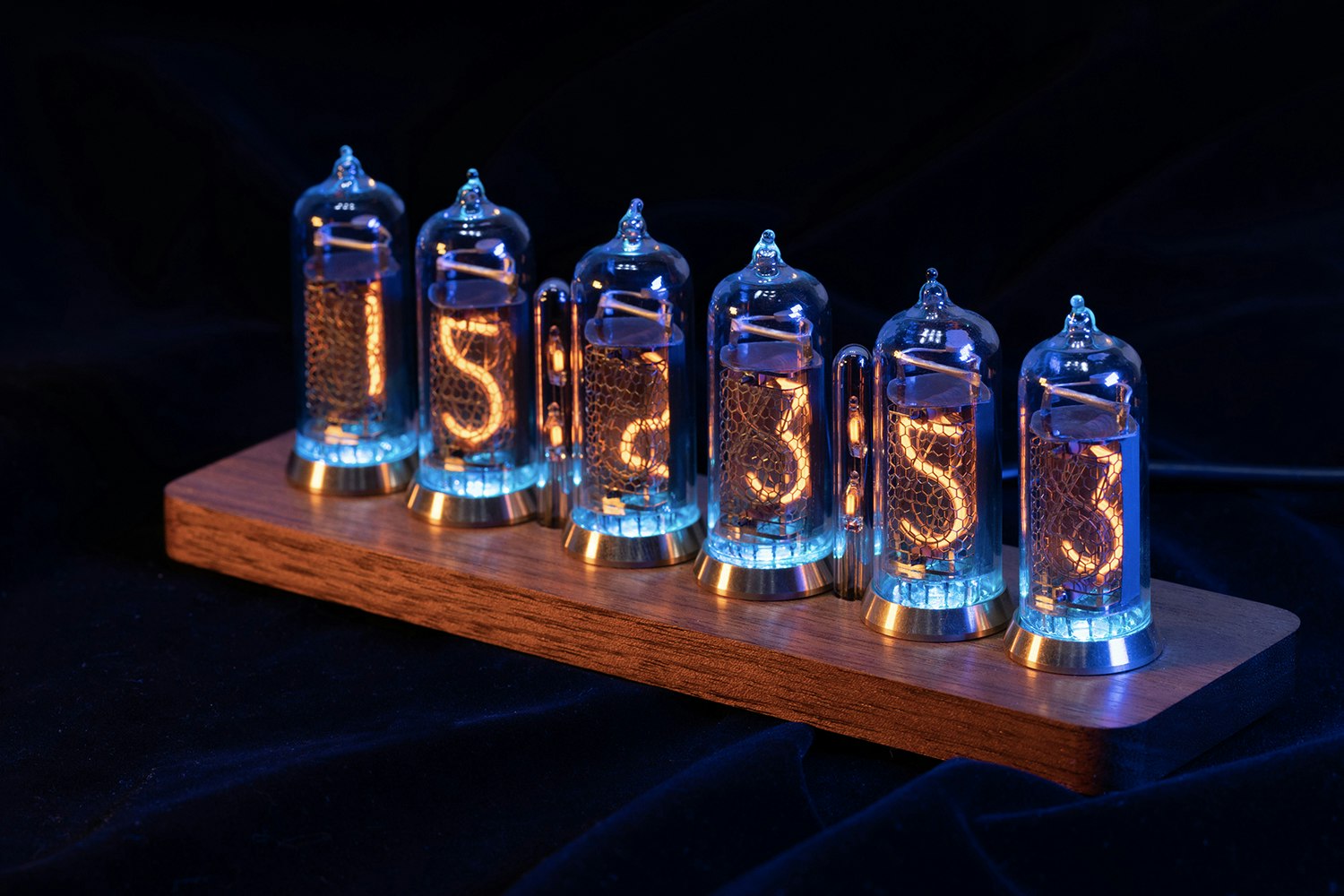 Keebmonkey IN14 Walnut Nixie Clock With Driver | Battlestations ...