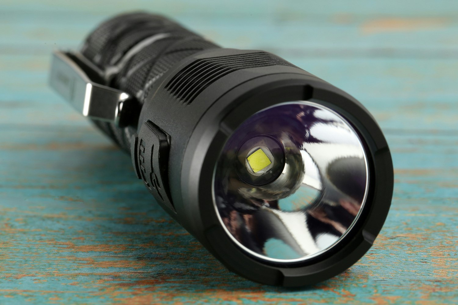 Lumintop SDmini Flashlight | Flashlights | Pocket Flashlights | Drop