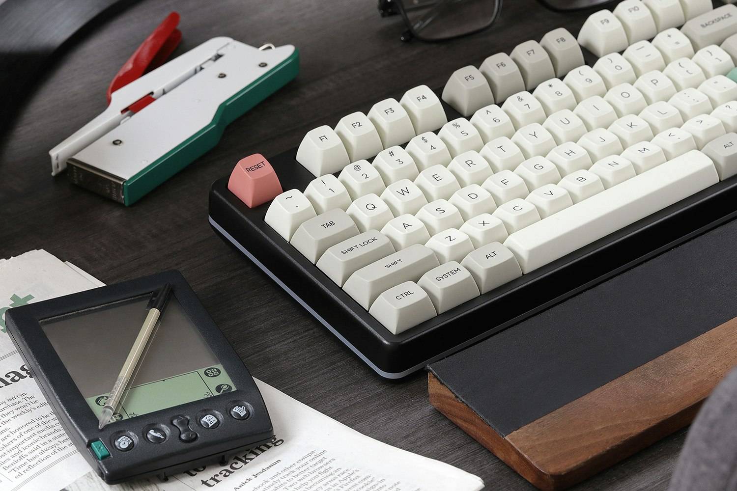 Drop + MiTo MT3 9009 PBT Keycap Set - Colevrak Kit | Mechanical ...