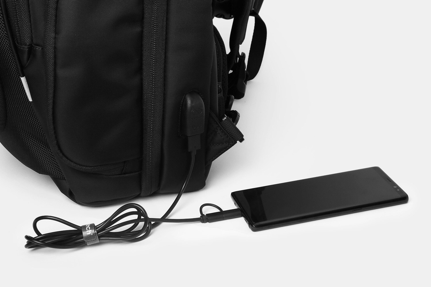 Naztech SmartPack w/ Power Bank Option | Backpacks | Large Backpacks | Drop