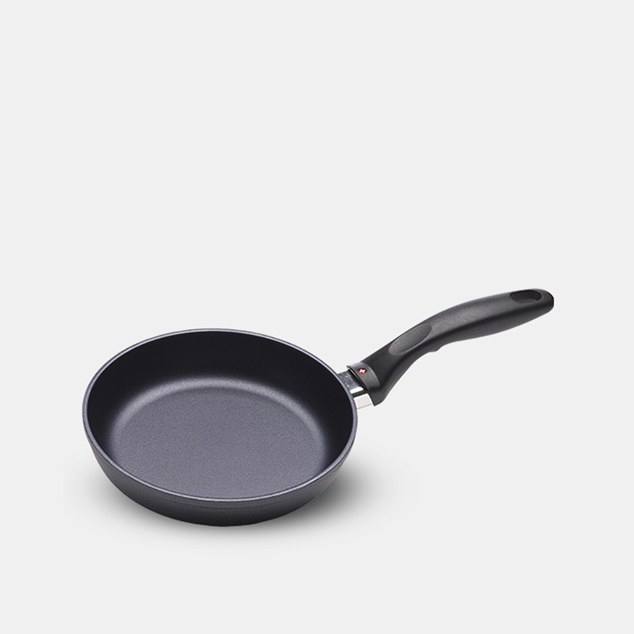 Swiss Diamond Classic Induction Series Cookware Details | Cookware | Drop