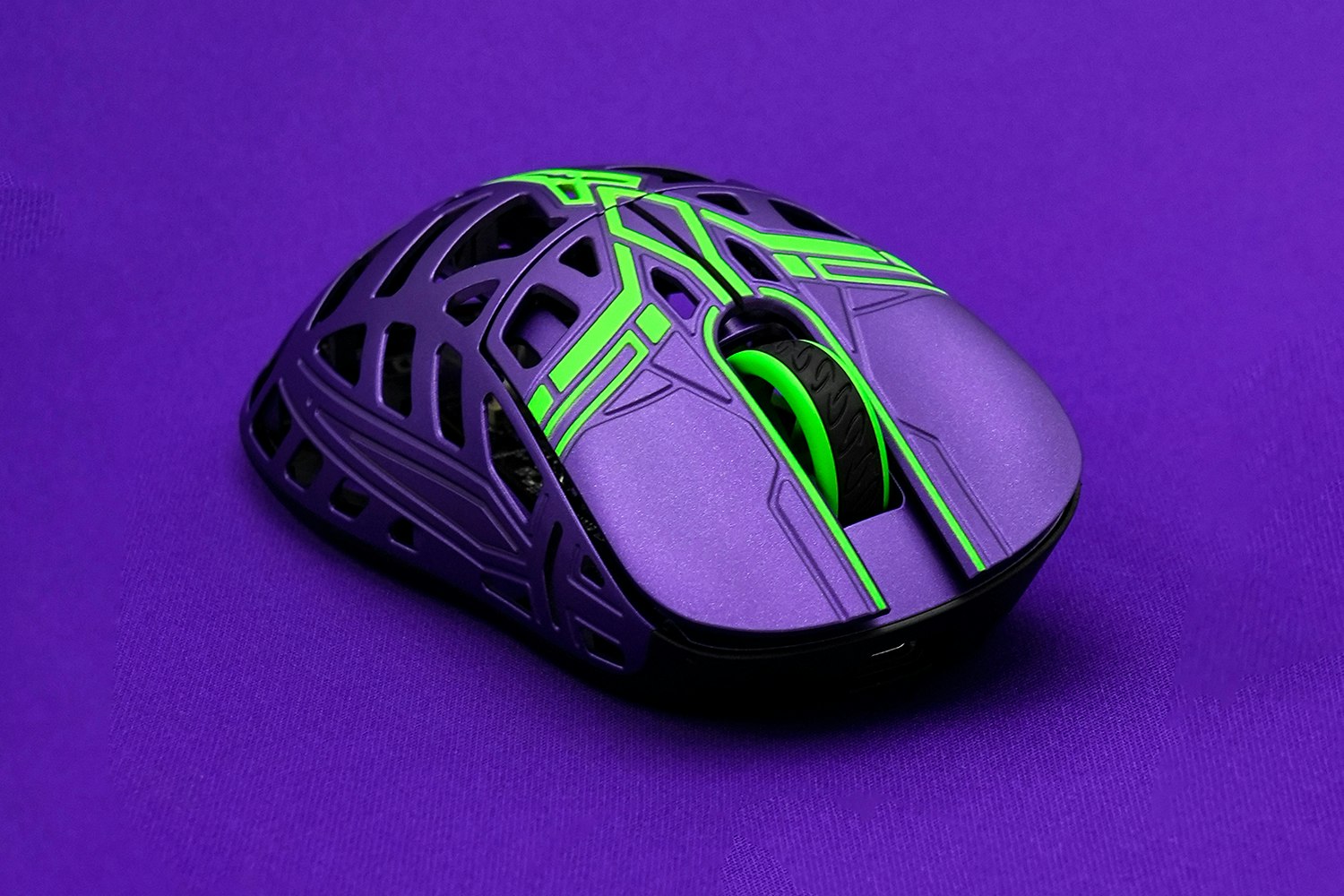 WLMOUSE Sword X Series Gaming Mouse | Battlestations | Desk Accessories ...